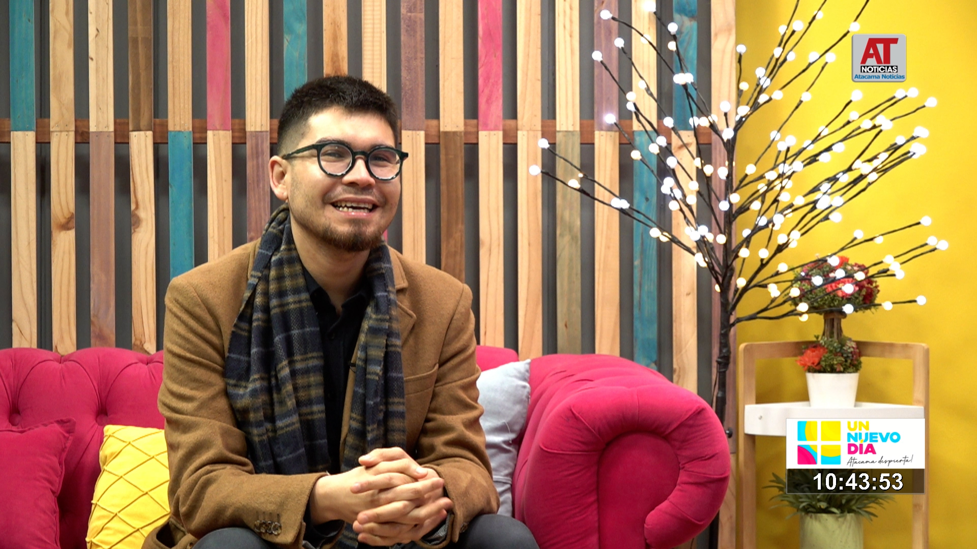 [VIDEO] Enrique Soto, candidato alcalde por la comuna de Tierra ...