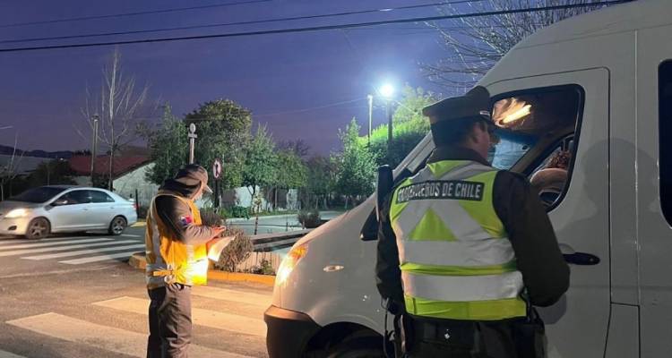 Realizan operativo nocturno de fiscalización vehicular y control de alcohol a conductores en ...
