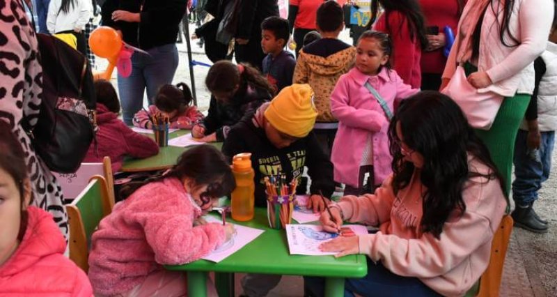 Más de 15 mil personas disfrutaron de la celebración del Día del Niño y ... Más de 15 mil personas disfrutaron de la celebración del Día del Niño y ...